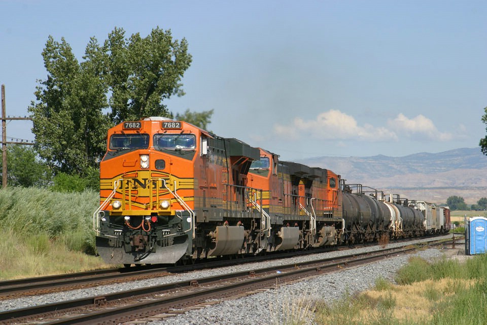 BNSF 7682